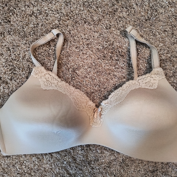 Maidenform | Intimates & Sleepwear | Maidenform Pushup Bra Nude Size 4b ...